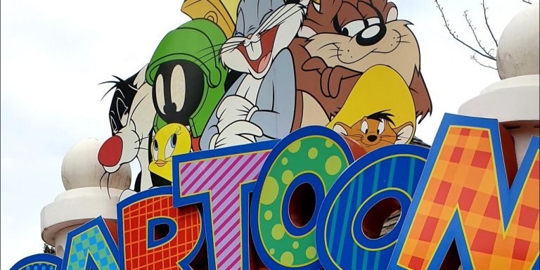 ¿Qué ver en Cartoon Village del parque Warner?